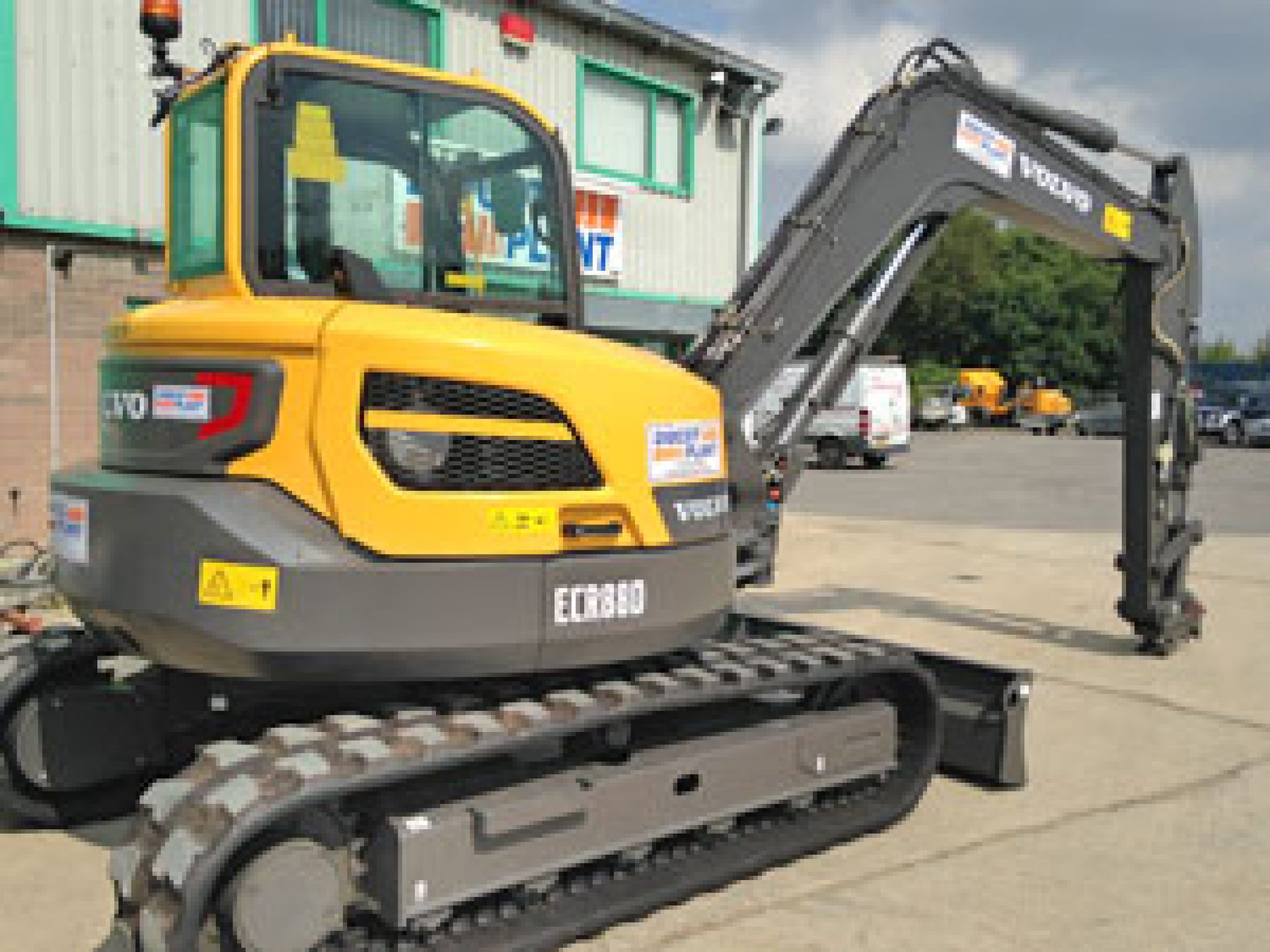 Two New Volvo 9tonne Diggers Added to Fleet - Didcot Plant